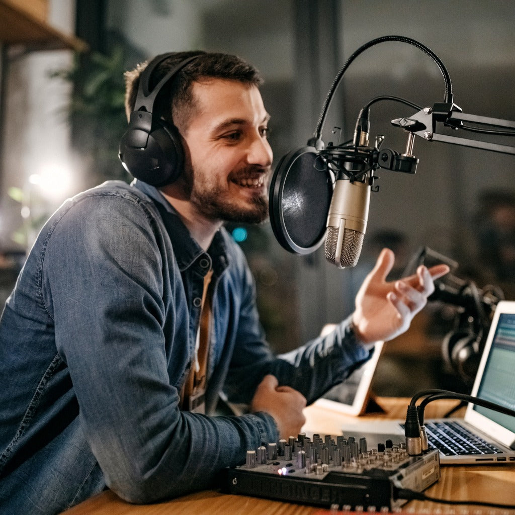 Voice Demo Reel: Commercial OR Animation – Voice Masters